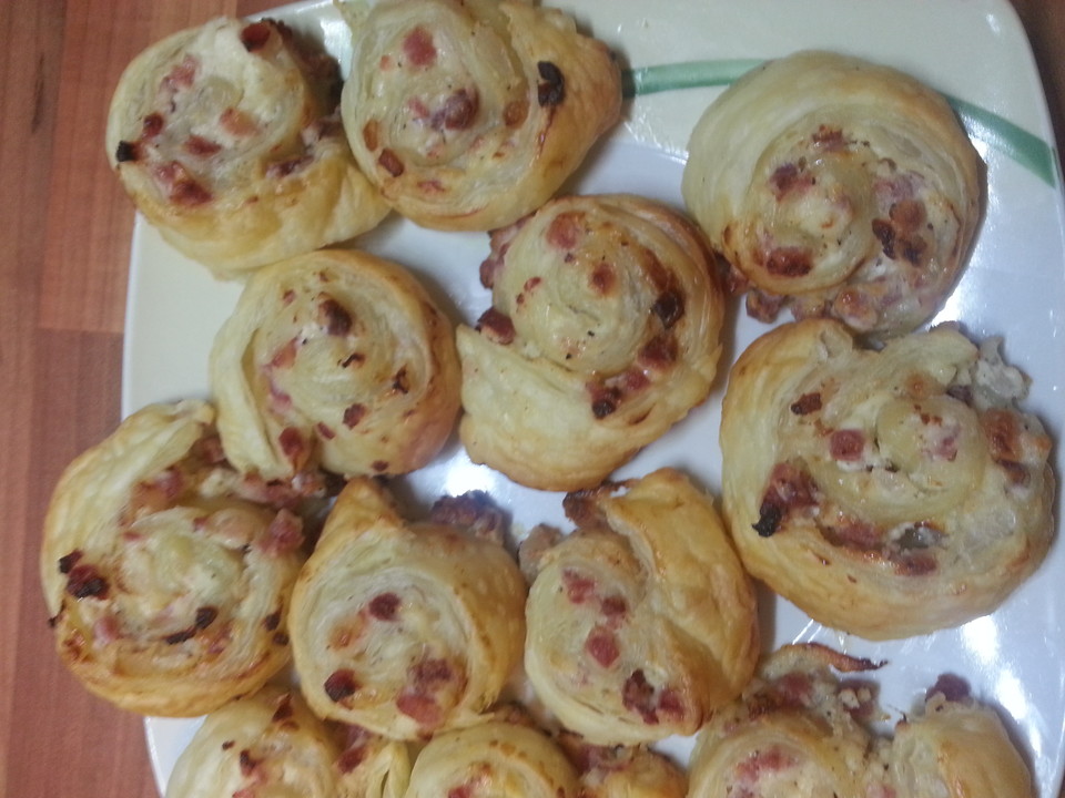 Mini - Pizzaschnecken aus Blätterteig von cerri | Chefkoch