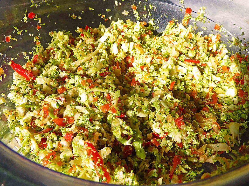 Brokkolisalat - Ein sehr leckeres Rezept | Chefkoch