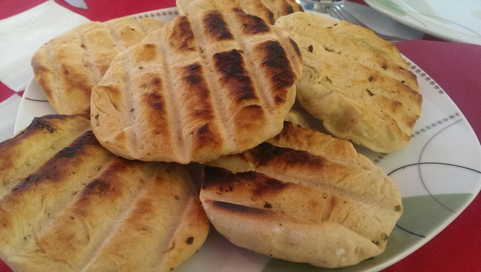 Pitabrot vom Grill - Ein schmackhaftes Rezept | Chefkoch