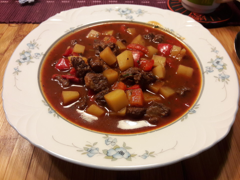 Deftige Gulaschsuppe von badegast1 | Chefkoch