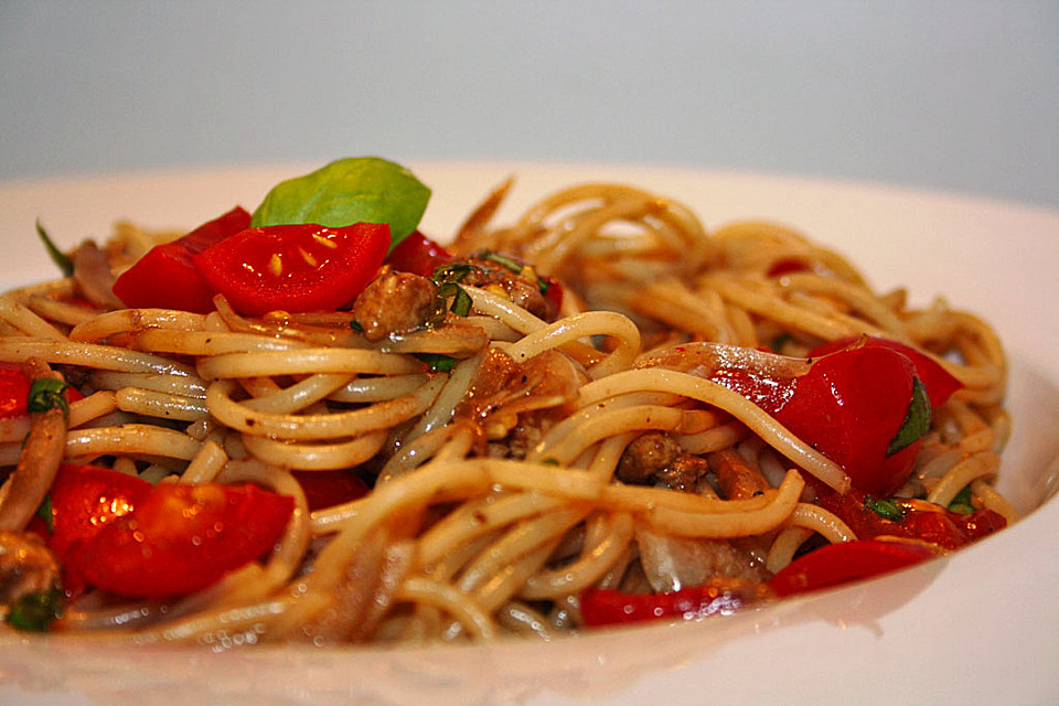 Spaghetti mit Tomate und Mozzarella von Bathory13 | Chefkoch.de