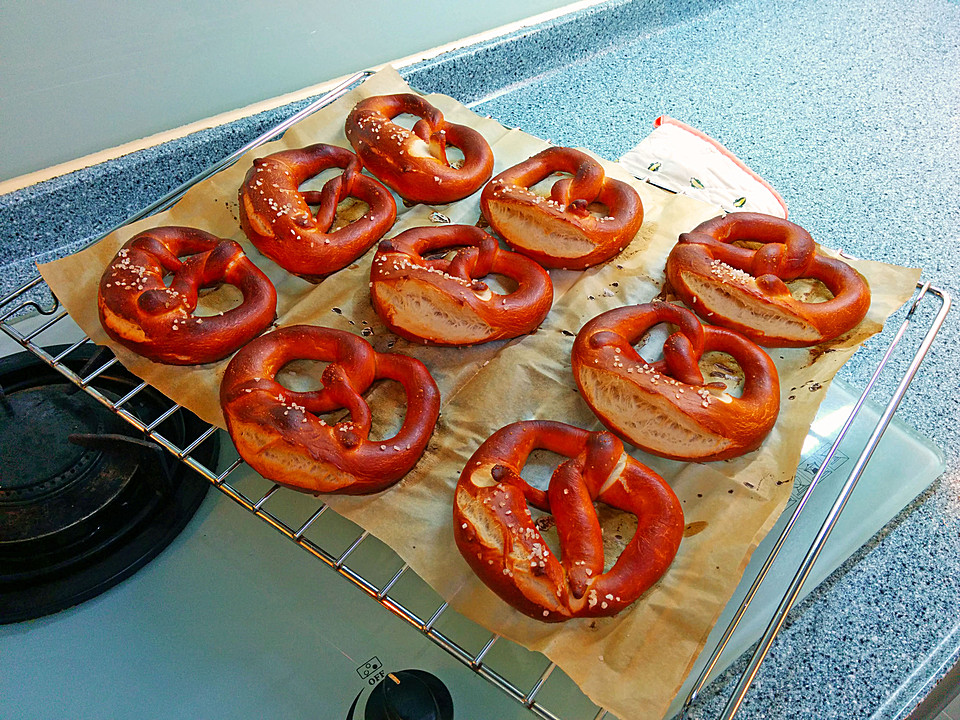 Brezeln wie aus der Bäckerei von streusalz | Chefkoch