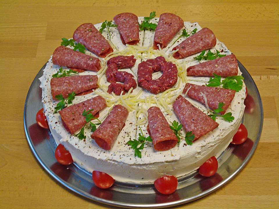 Frischkäsetorte mit Wurst und Käse von Ilsepaul | Chefkoch