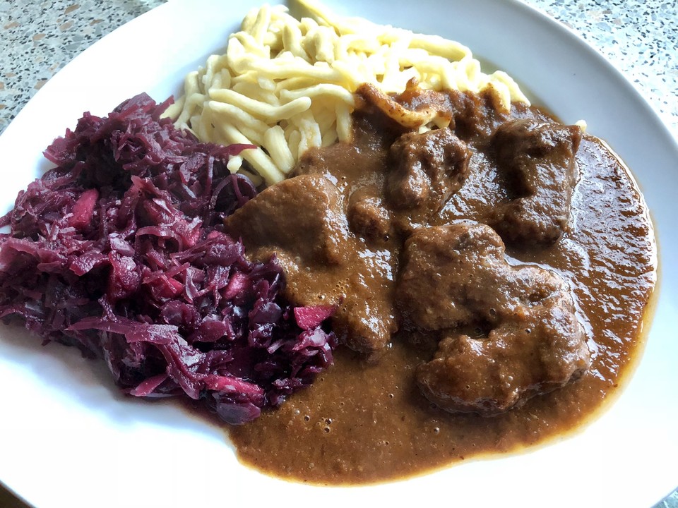 Hirschgulasch nach Omas Rezept von Brutzel-Murat | Chefkoch