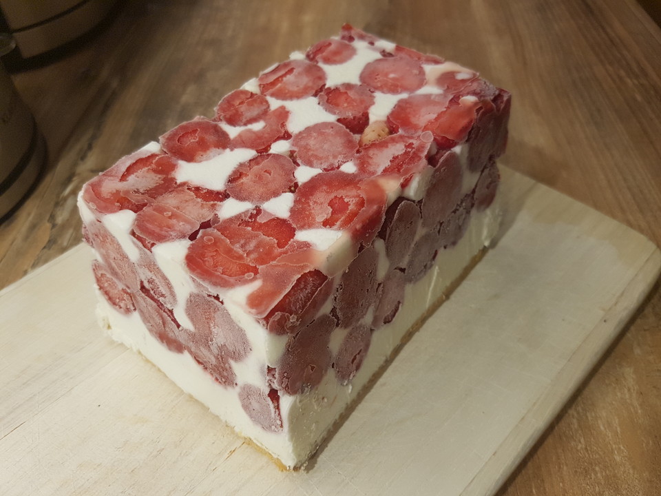 Erdbeer-Eiskuchen von Vanoncam | Chefkoch