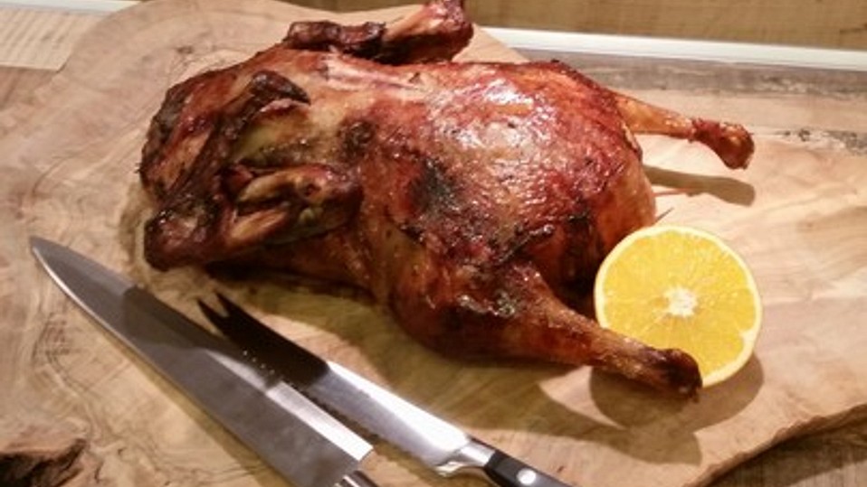 Ente mit Apfel-Orangen-Füllung nach der Niedriggarmethode von schnuffsa