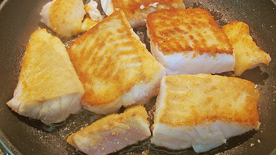 Köhler- und Pollackfilet auf gebratener Rauke mit Erbsen, Bohnen und ...