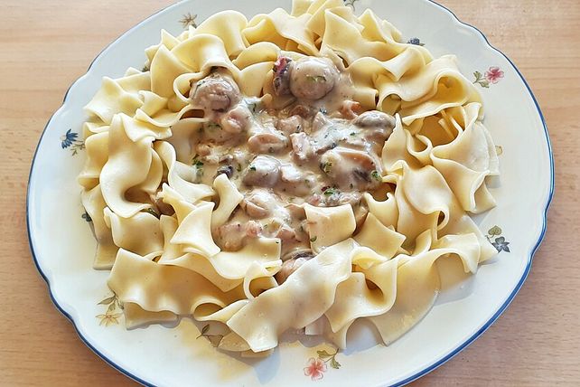 Pilz - Sahne - Sauce mit Speck von CookingJulie| Chefkoch