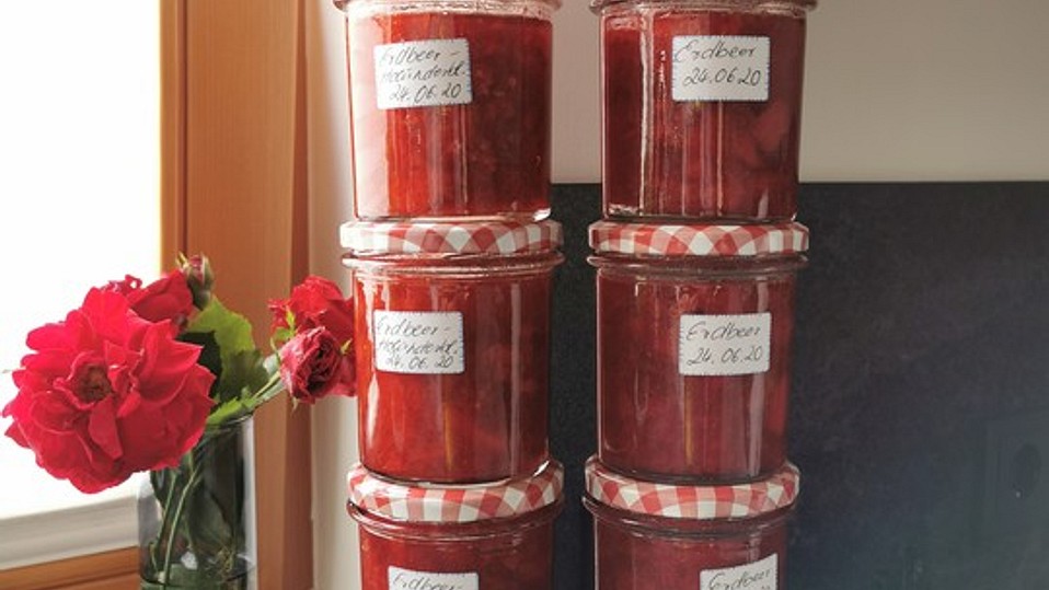 Erdbeermarmelade mit Holunderblüten von Kimble