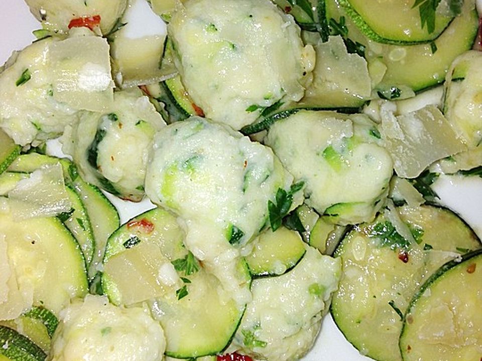Zucchini - Gnocchi mit Parmesan von Koelkast| Chefkoch