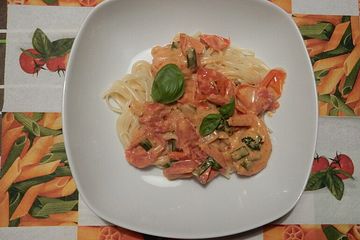 Spaghetti mit Scampi in Paprika - Chili Sauce von Becki_78| Chefkoch