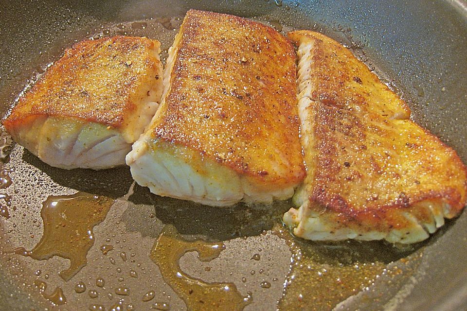 Köhler - Rückenfilet mit dicken Bohnen im Zuckererbsenschaum von schrat