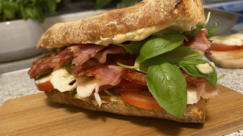Caprese Bacon-Ciabatta-Sandwich von twinkle30