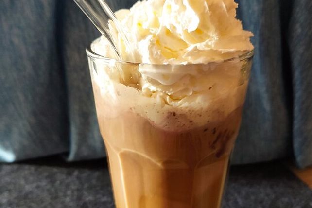 Cremiger Eiskaffe von Speckerna| Chefkoch