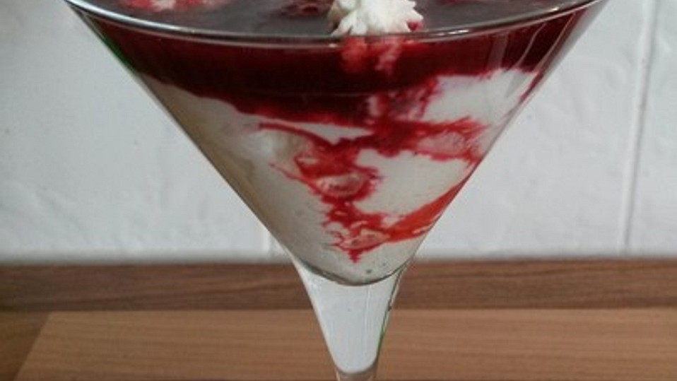 Erfrischendes Beeren - Sommerdessert von Nanuuk