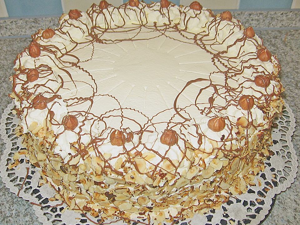 Nuss - Sahnetorte von enomi-s| Chefkoch