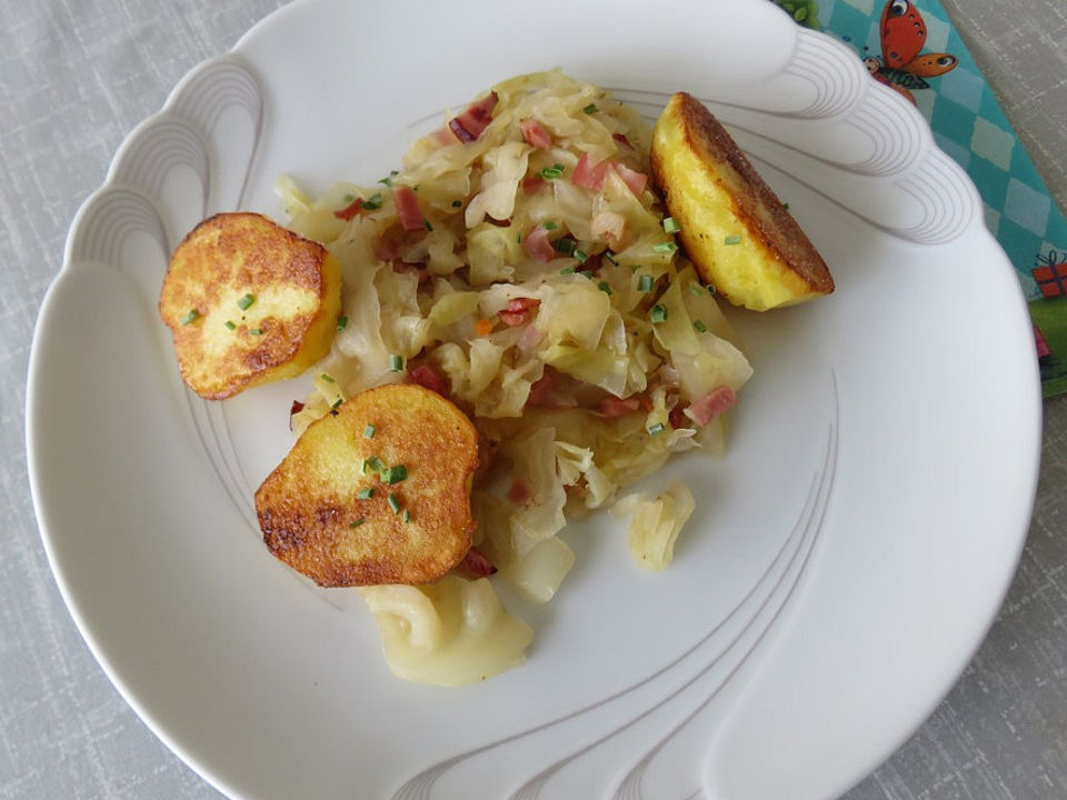 Süß - saures Spitzkohlgemüse von Leithana| Chefkoch