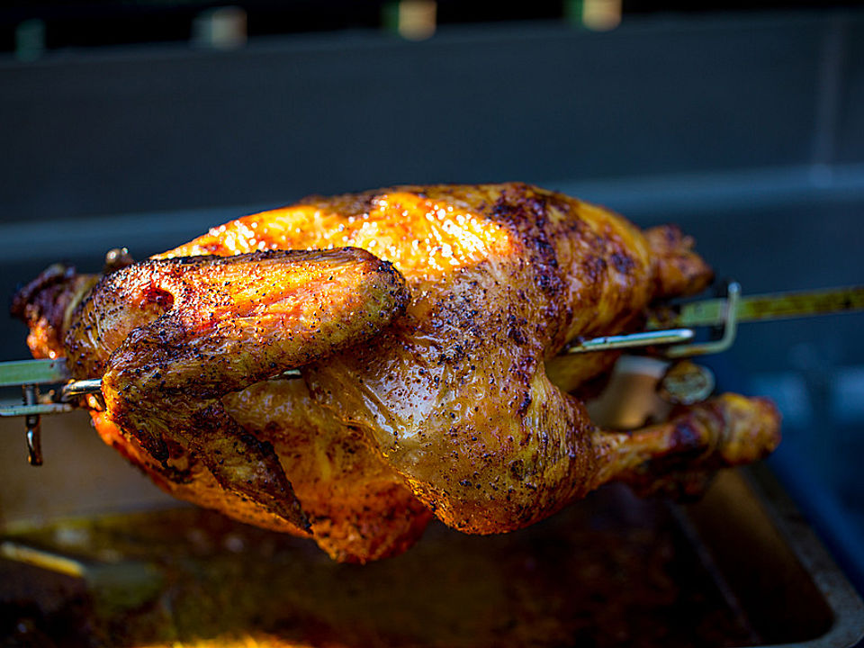Hähnchen auf dem Spieß grillen| Chefkoch