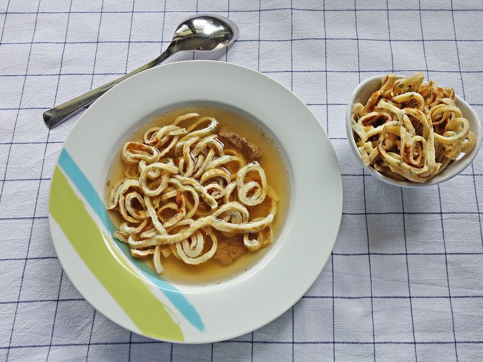 Flädlesuppe von miguan| Chefkoch