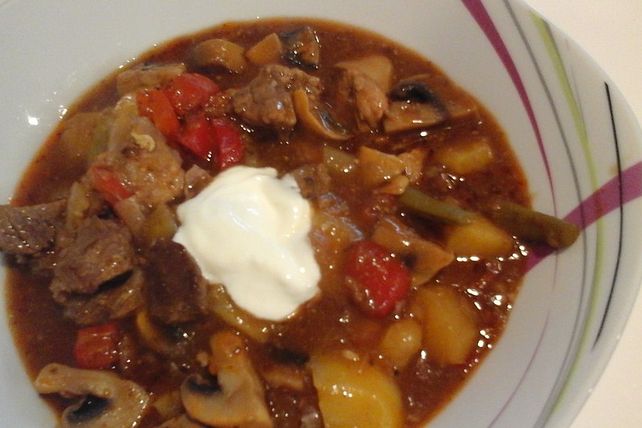 Deftiger Gulaschtopf von Lillyfee1987| Chefkoch