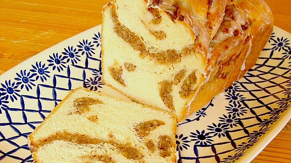 Nuss - Marzipan - Striezel von wargele