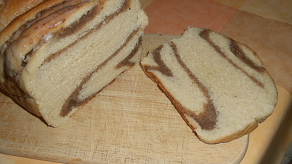 Nuss - Marzipan - Striezel von wargele