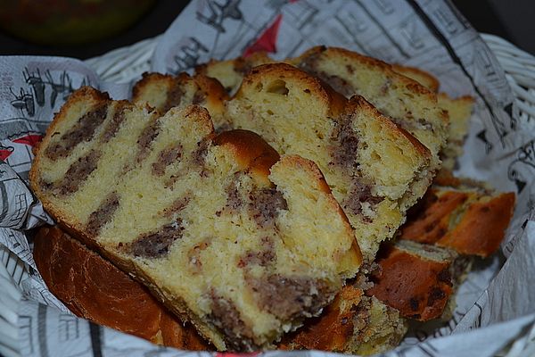 Nuss - Marzipan - Striezel von wargele | Chefkoch