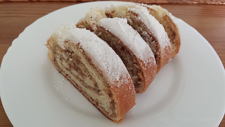 Nuss - Marzipan - Striezel von wargele