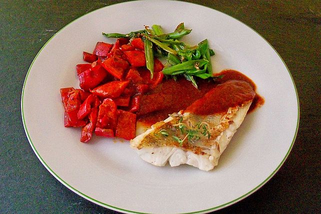 Zander - Filets in französischer Paprika - Thymian - Sauce| Chefkoch