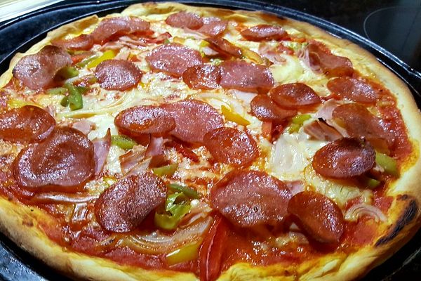 Leckeres Pizza - Blech von SHanai | Chefkoch