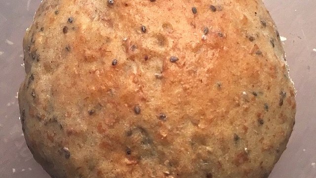 Schnelle Quarkbrötchen mit Sesam