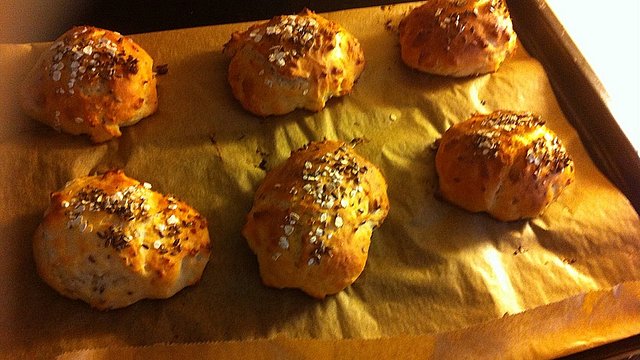 Schnelle Quarkbrötchen mit Sesam