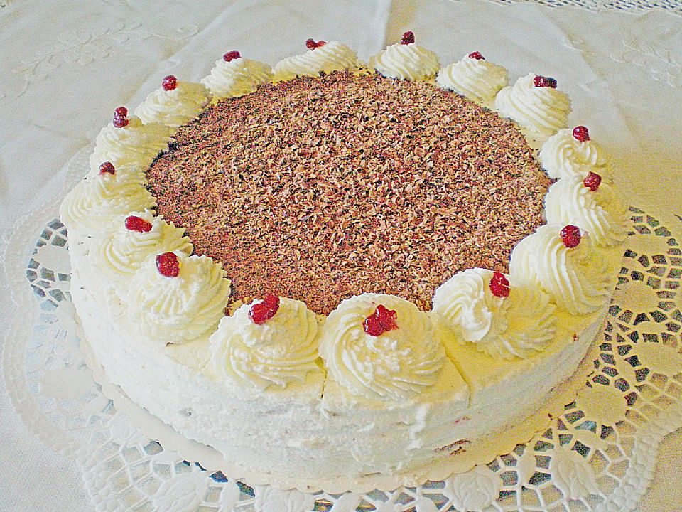 Preiselbeer - Sahnetorte von Meggixx| Chefkoch