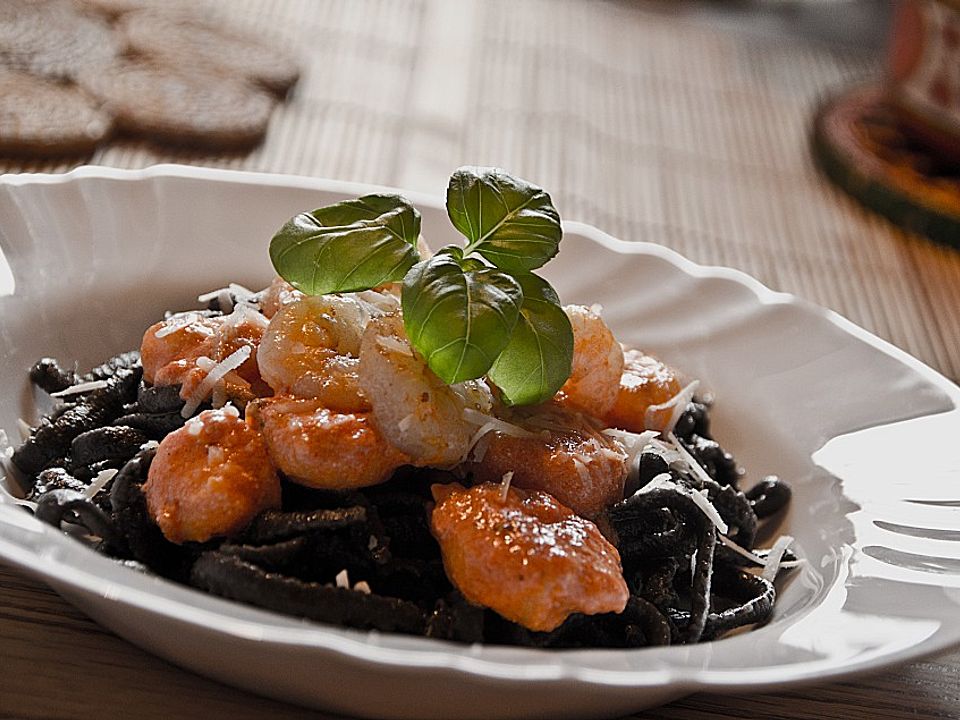 Spaghetti di Sepia in einer feurigen Scampi - Sauce von miss-emily ...