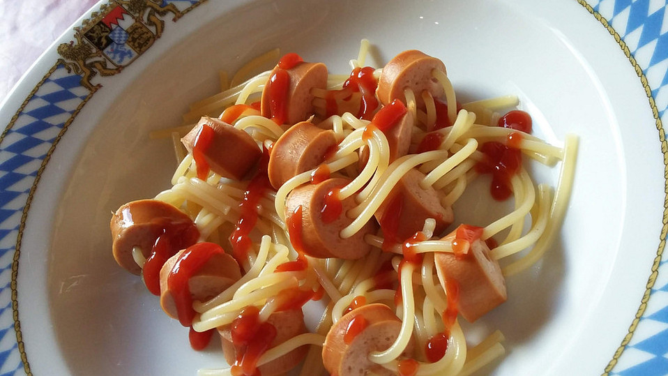 Spaghetti mit Wiener Würstchen von hallenchefin