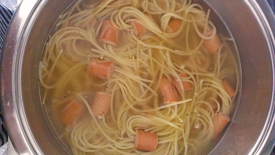 Spaghetti mit Wiener Würstchen von hallenchefin