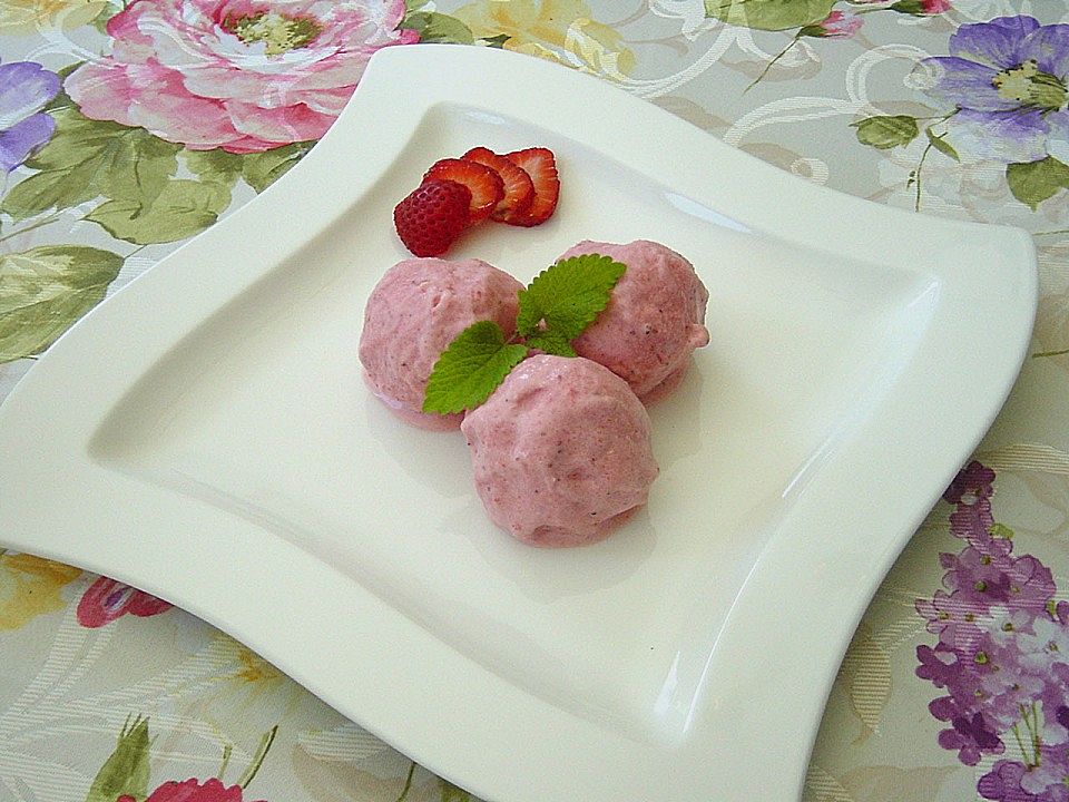 Erdbeer - Sahne - Eis von Pumpkin-Pie| Chefkoch