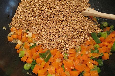 Eblypfanne mit Gemüse und Frischkäse von nat17