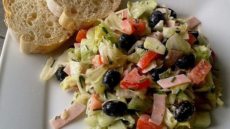 Griechischer Salat mit Oliven von bastelsuse