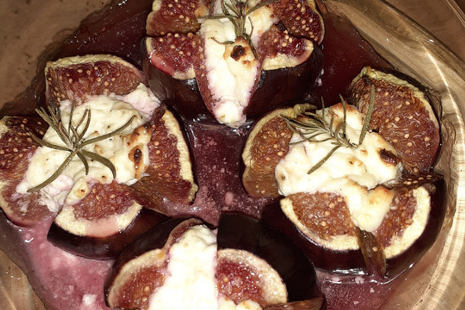 Feigen mit Fetakäse überbacken von Creativkoch