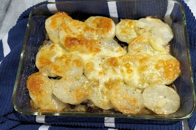 Kartoffel - Hackfleisch - Auflauf mit Mozzarella von bastelsuse
