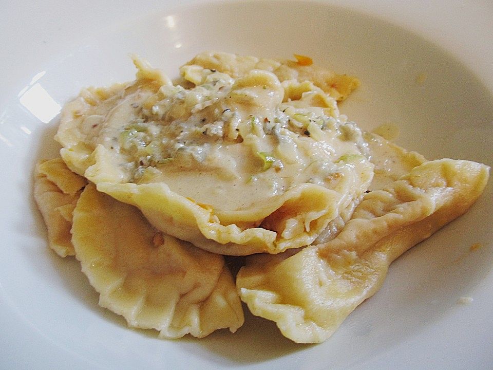 Saint-Agur Crèmesauce zu gefüllter Pasta von FADI| Chefkoch