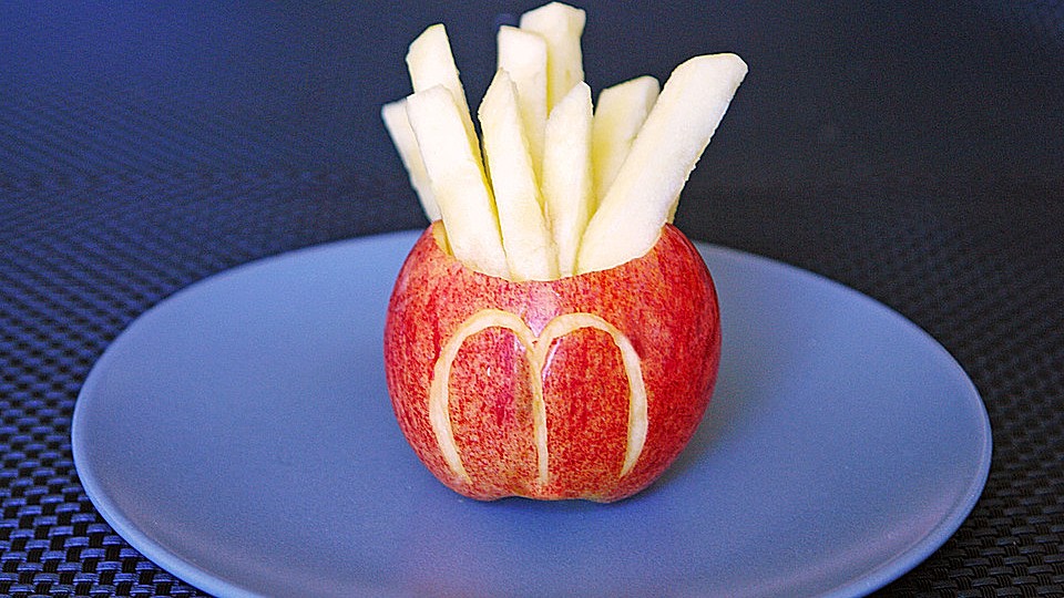 Gesunde Pommes mit heißen Früchten und Vanilleeis von Zimtliebhaber