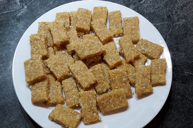 Käse - Sesam - Cracker von PumpkinBotty| Chefkoch