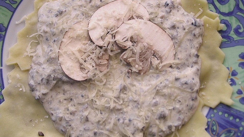 Ravioli mit Champignon - Ricottafüllung von machal