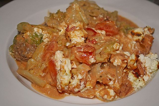 Wirsingauflauf mit Hackbällchen, Tomaten und Feta von daNanny