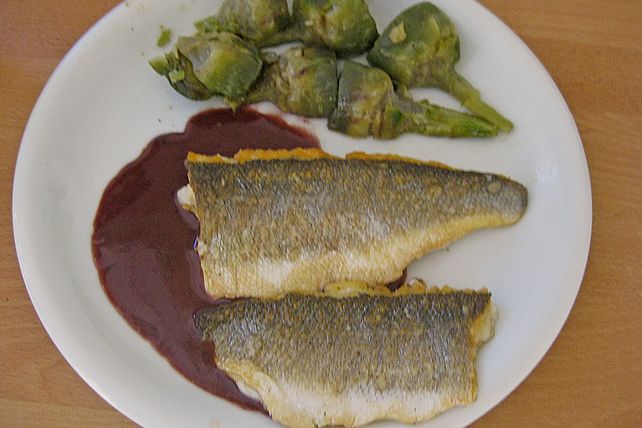 Wolfsbarschfilet in Barolo mit Artischocken von Mathias56| Chefkoch