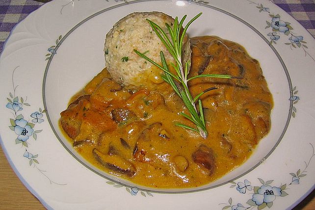 Emilys Pilzgulasch von miss-emily-erdbeer| Chefkoch