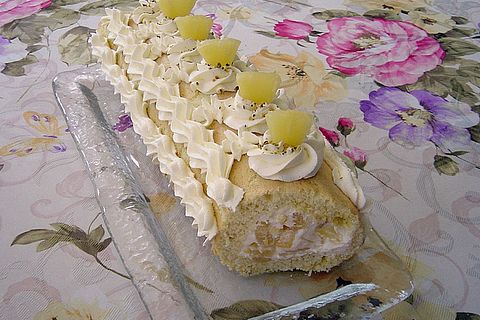 Ananas-Sahne Biskuitrolle von Pumpkin-Pie| Chefkoch
