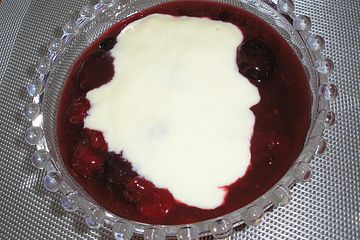 Rote Grütze mit Vanillesoße von trixi07| Chefkoch